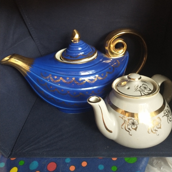 HALL Dining 2 Stunning Hall Brand Teapots Decorated With 2k Gold HALL Dining 2 Stunning Hall Brand Teapots Decorated With 2k Gold